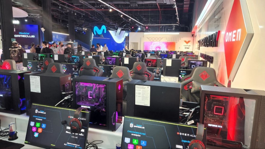 Así es el nuevo Movistar Game Club de La Florida - SuperGeek.cl