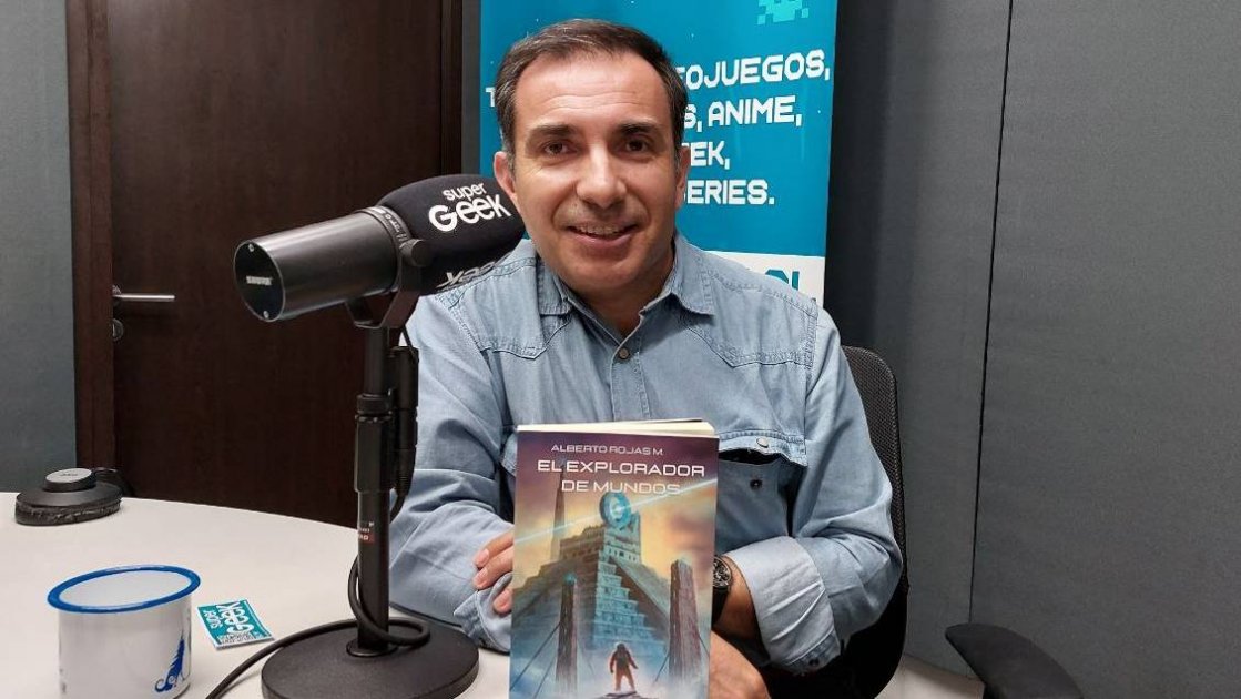 Cinta Cósmica: Alberto Rojas y "El Explorador de Mundos" - SuperGeek.cl